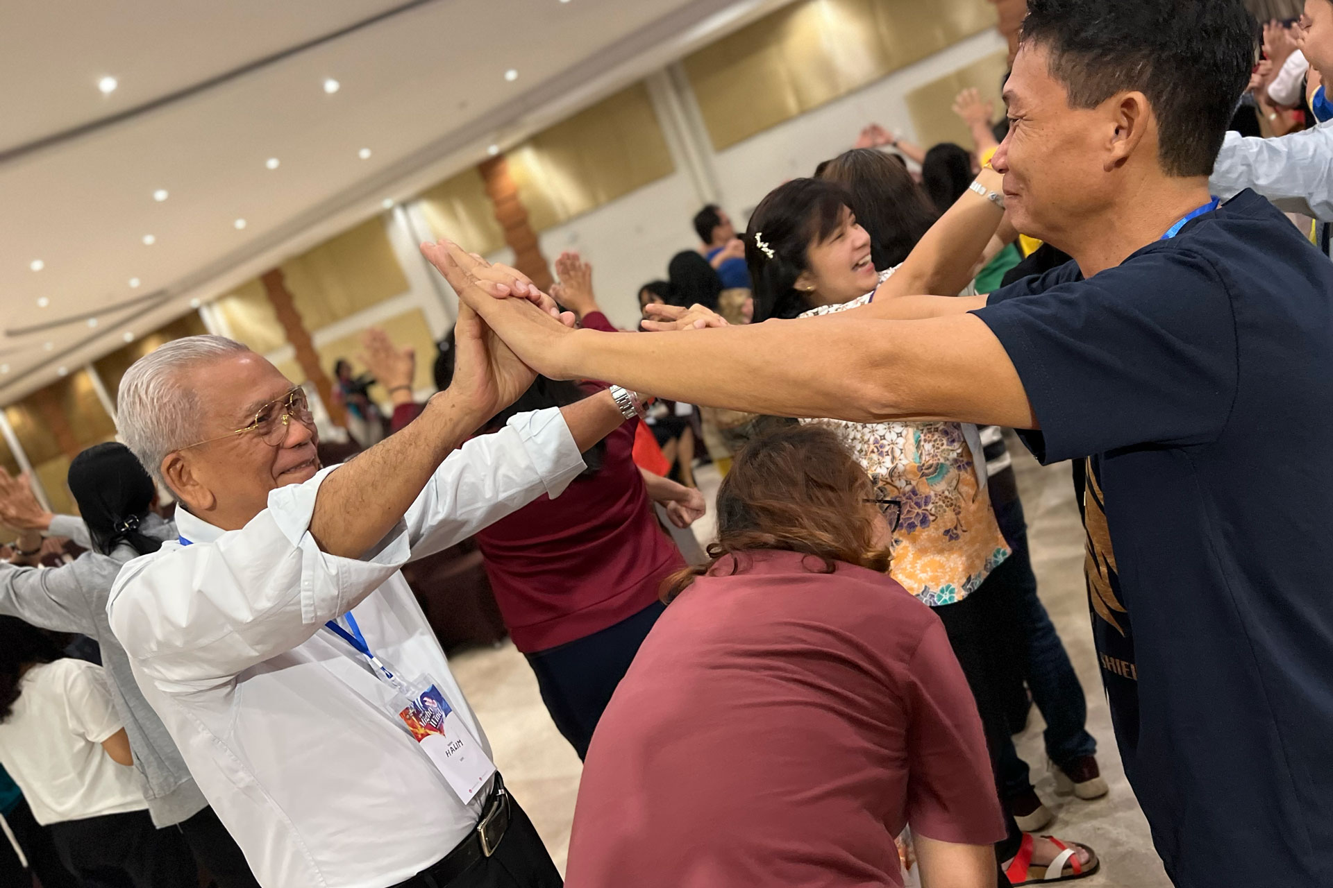 JKI Hananeel Cinta – He brought me to the banqueting house, His over me ...